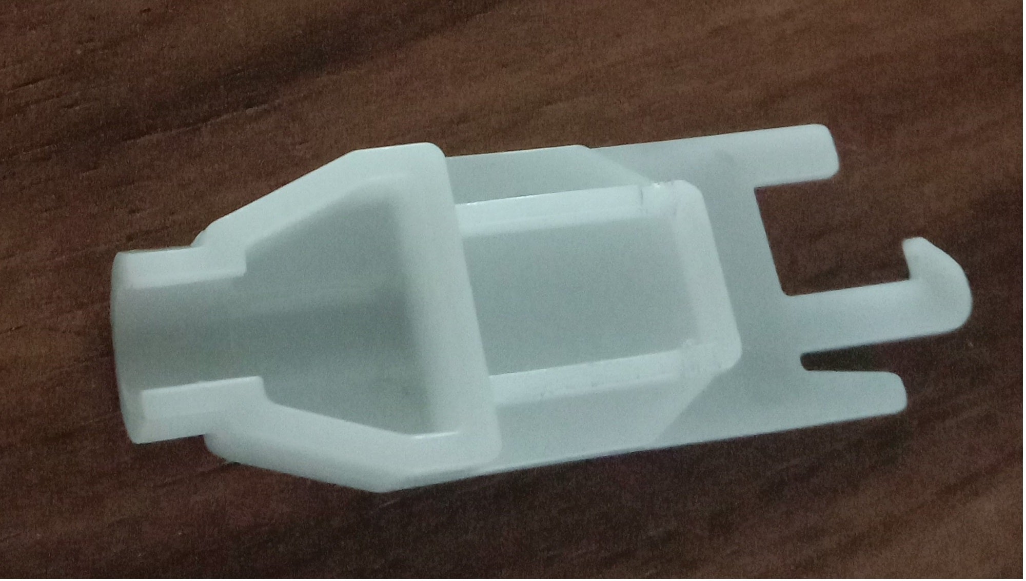 SH-ABC-plastic locking clip | Delta Children Parts